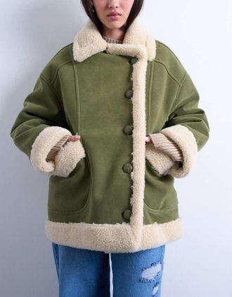 Topshop Oversize-Car-Coat aus Wildlederimitat in Olivgrün mit Abschlüssen aus Lammfellimitat-Schwarz