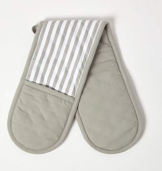 Homescapes Doppelter Ofenhandschuh Thin Stripes, grau weiß ca. 18 x 84 cm, Topfhandschuh doppelt aus 100% reiner Baumwolle mit Polyesterfüllung, waschbarer Doppe