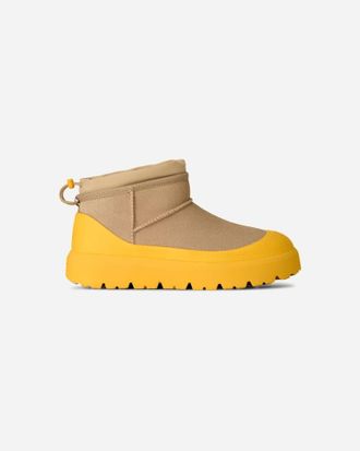 UGG Classic Ultra Mini Weather Hybrid Boot f&uuml;r Herren in Brown, Gr&ouml;&szlig;e Wildleder