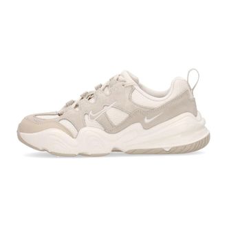 Nike Phantom Low Sneaker mit Swoosh-Logo - - Sport - Damen - Beige - 36 1/2 EU