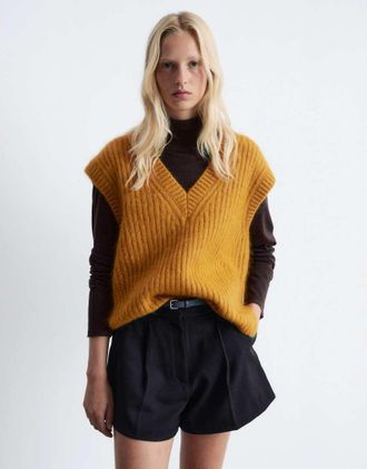 & Other Stories D&eacute;bardeur en maille de mohair &agrave; col en V - Olive jaune-Vert