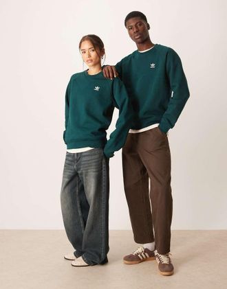 adidas Originals Basic-Sweatshirt in Dunkelgrün mit Rundhalsausschnitt