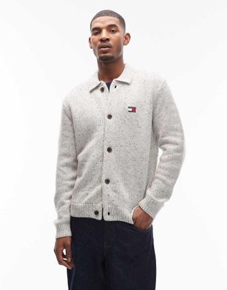 Tommy Jeans Gilet boutonn&eacute; en maille &agrave; logo sur la poitrine et col - Blanc