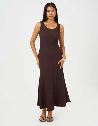 Brave Soul Robe longue &eacute;vas&eacute;e en jersey textur&eacute; avec bretelles fines et dentelle - Chocolat-Marron