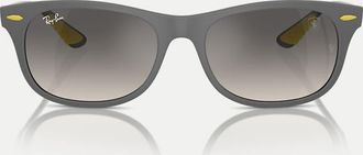 Ray-Ban Rb4607m collection Scuderia Ferrari lunettes de soleil carr&eacute;es avec verres gris en gris