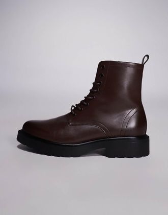 Asos Schn&uuml;rstiefel in Braun-Brown
