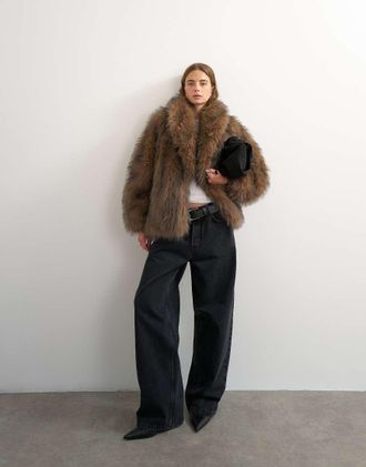 Topshop faux-fur veste mi-longue style ch&acirc;le en marron clair