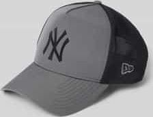 New Era Trucker Cap mit verstellbarem Riegel auf der R&uuml;ckseite
