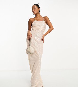 4th + Reckless Petite Exklusives Pailletten-Maxikleid in Cremewei&szlig; mit eckigem Ausschnitt, tiefem R&uuml;ckausschnitt und hinten &uuml;berkreuzten Tr&auml;gern