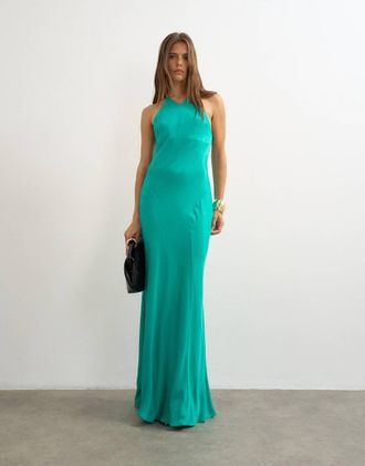 Topshop robe longue maxi en satin &agrave; encolure nageur et jupe ample verte-Blanc