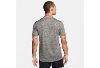 Nike T-Shirt M NK DF TEE RLGD NEW VENEER f&uuml;r sportliche Aktivit&auml;ten, sportlicher Stil, f&uuml;r Erwachsene