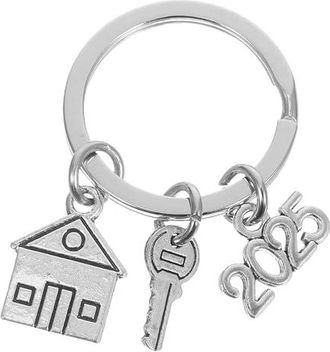 BESPORTBLE Porte-Cl&eacute;s Maison en Alliage de Zinc 2025 Porte-Cl&eacute;s D&eacute;coratif Compact L&eacute;ger Pr&eacute;sent Pendaison de Cr&eacute;maill&egrave;re pour Nouveaux Propri&eacute;taires et Nouvelle 