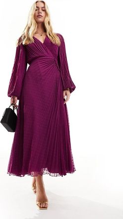 Asos ASOS Design - Plissiertes Maxi-Wickelkleid aus genopptem Stoff in Magenta mit Knopfdetail-Lila