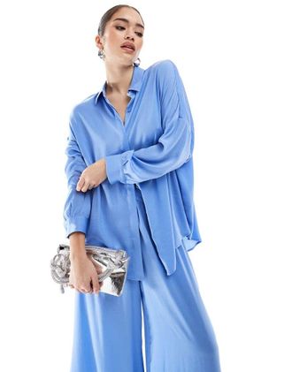 French Connection Chemise densemble en satin - Bleu barbeau