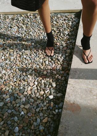 Mango Riemensandale mit Absatz schwarz - Damen - 35 - MANGO