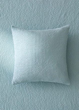 Mango Housse de coussin lit enfant en coton garment dyed gaufr&eacute; 40x40 cm bleu p&eacute;trole - Home - 40x40cm - MANGO HOME