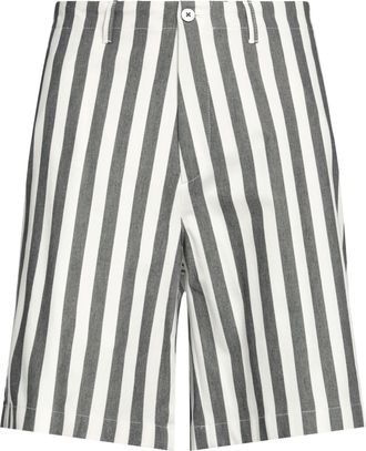 Tommy Hilfiger HOSEN & R&Ouml;CKE - Shorts & Bermudashorts auf YOOX.COM