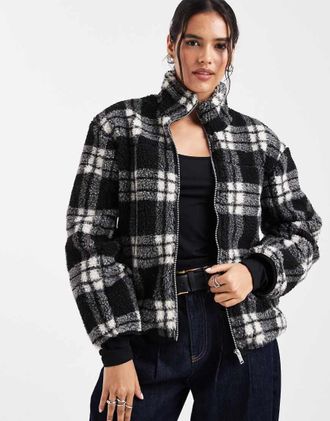 New Look Jacke aus Teddyfell in Creme mit Karomuster-Brown