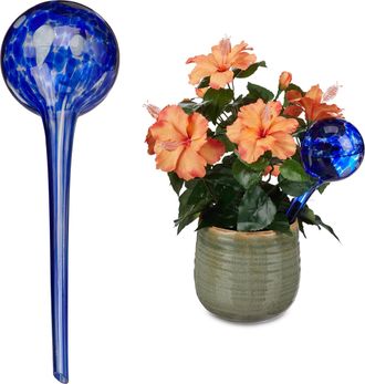 Relaxdays Bew&auml;sserungskugel 2er Set, dosierte Pflanzen Bew&auml;sserung, Blumentopf, Gie&szlig;hilfe B&uuml;ro, Urlaub, Glas &Oslash; 9cm, blau