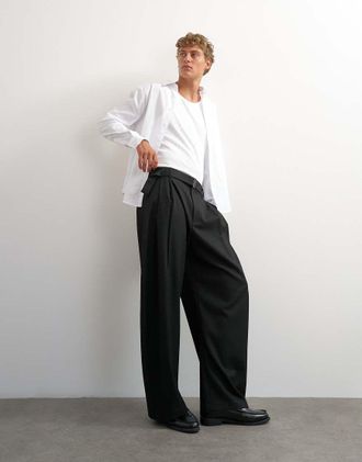 Topman pantalon habill&eacute; &agrave; jambe barrel avec ceinture noir