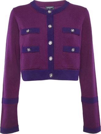 Chanel cardigan en cachemire &agrave; boutonni&egrave;re - Violet