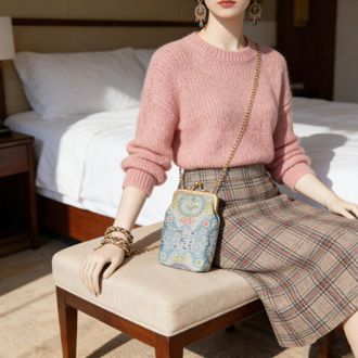 IFUNDOM Vintage Kleiner Umh&auml;ngetasche Damen Bestickte Kleine Handytasche aus Stoff mit 110cm Kette Ethno Crossbody Geldb&ouml;rse f&uuml;r Reisen Alltag