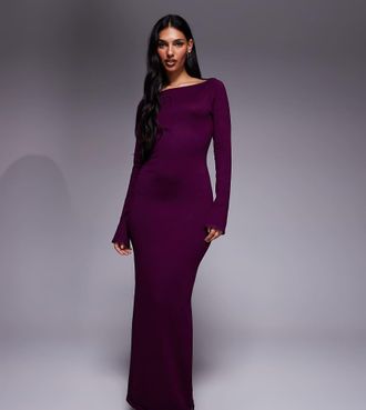 KAIIA Exclusive - Lang&auml;rmliges Feinstrick-Maxikleid in Pflaume mit gebundener R&uuml;ckseite und Wasserfallausschnitt-Lila