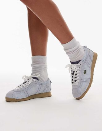 Lacoste Club - Niedrige Netzstoff-Sneaker in Hellblau