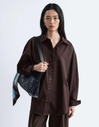 & Other Stories Oversize-Hemd aus Baumwolle mit Tasche in Schokobraun