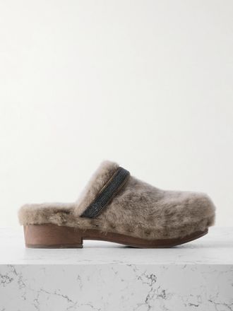 Brunello Cucinelli Clogs Aus Shearling Mit Zierperlen - Braun