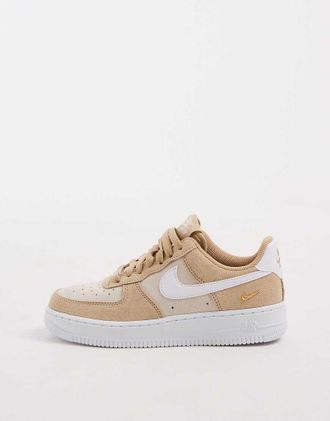 Nike Air Force 1 07 SE - Baskets - Beige et blanc