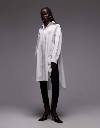 Asos Chemise oversize longue &agrave; manchettes larges - Blanc