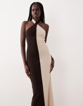 Pretty Lavish robe longue color block en maille &agrave; col halter torsad&eacute; beige et marron-Multicolore