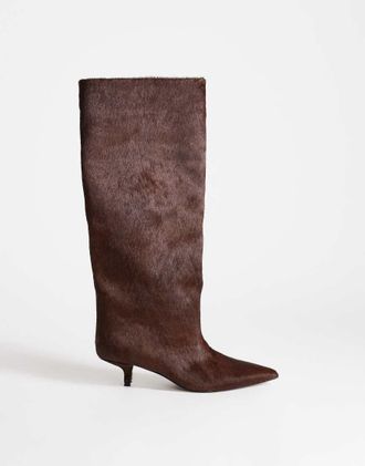 Topshop Tina bottes montantes &agrave; petit talon en cuir v&eacute;ritable poil&eacute; couleur ch&acirc;taigne-Marron