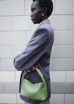 Mango Geflochtene Handtasche aus Leder gr&uuml;n - Damen - Einheitsgr&ouml;&szlig;e - MANGO