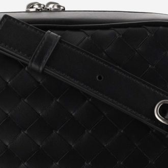 Bottega Veneta Mens Intrecciato Medium Camera Bag Black Calfskin Leather Messenger