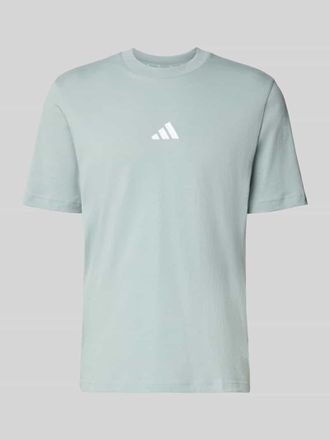 adidas T-Shirt mit Logo und Rundhalsausschnitt