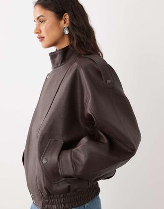 Abercrombie & Fitch Oversize-Bomberjacke aus Kunstleder in Braun