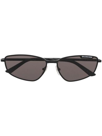 Balenciaga lunettes de soleil rectangulaires &agrave; logo grav&eacute; - Noir