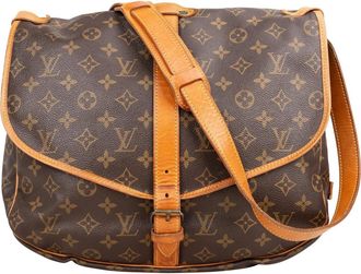 Louis Vuitton Crossbody Bags - Louis Vuitton Canvas Monogram Saumur 35 Crossbody - Gr. unisize - in Braun - f&uuml;r Damen