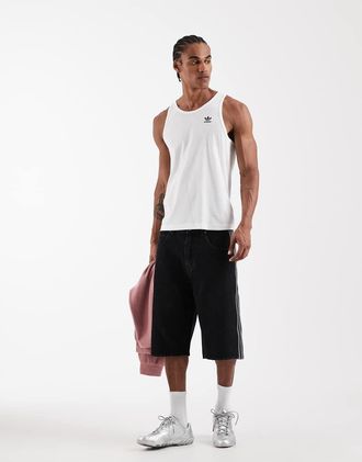 adidas Originals Firebird - Short en jean - Noir d&eacute;lav&eacute;