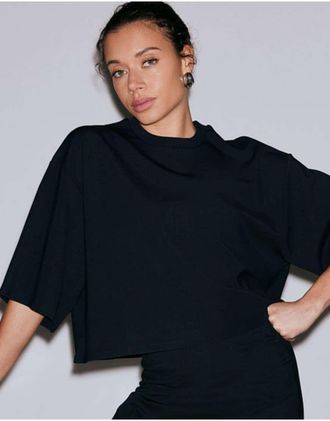 Aim'n Top luxueux coupe carr&eacute;e &agrave; manches courtes - Noir