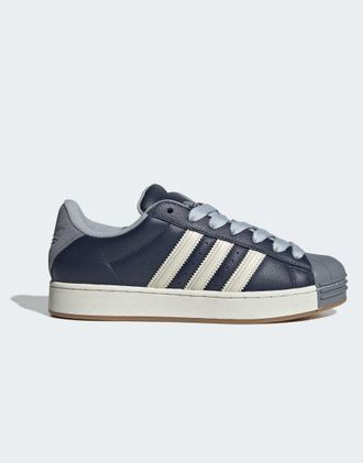 adidas Originals Superstar ST - Sneaker in Marineblau und Wollwei&szlig;