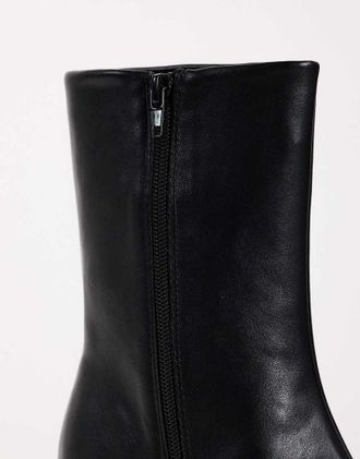 Topshop Kiki bottines &agrave; talon c&ocirc;ne noires