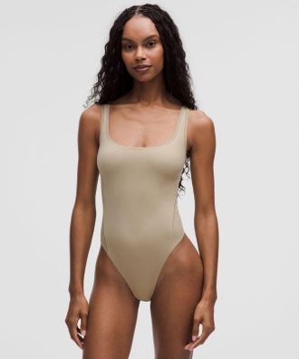lululemon Wundermost Ultraweicher &auml;rmelloser Nulu Body mit quadratischem Ausschnitt f&uuml;r Frauen - Gr&ouml;&szlig;e XL in Sheer Oak