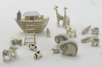 East of India Noah & Co East of India Arche & Holz Spielset, klein, handgeschnitzt