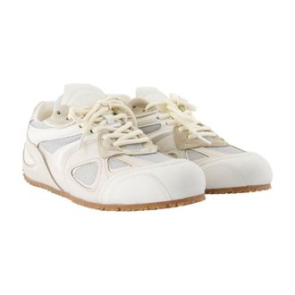 Axel Arigato Mens Slow Runner Sneaker White Calfskin