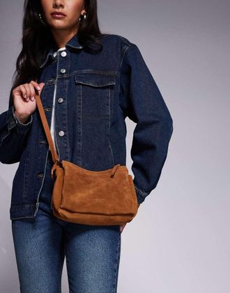 River Island Weiche, l&auml;ssige Umh&auml;ngetasche aus Wildleder-Neutral