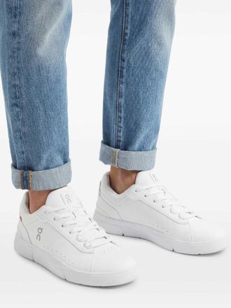 On Running The Roger Advantage Sneakers - White