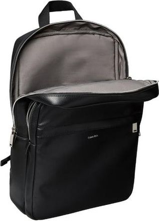 Calvin Klein Sac &agrave; dos craquel&eacute;